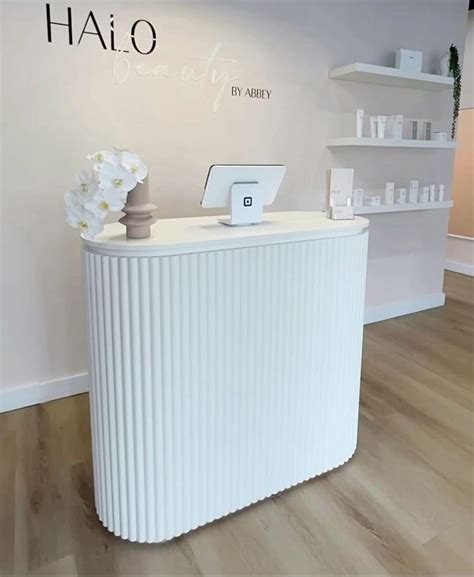 Small White Boutique Office Beauty Spa Reception Desk Esthetician
