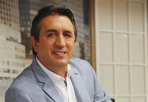 Opravdano Odsutan Evo Gdje Je Voditelj Žika Jakšić Sinoć Gledao Finale Tv Showa Nikad Nije