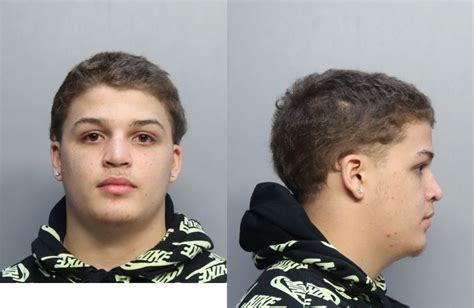 Lebron Josiah Ivan 05012023 Miami Dade County Mugshots Zone