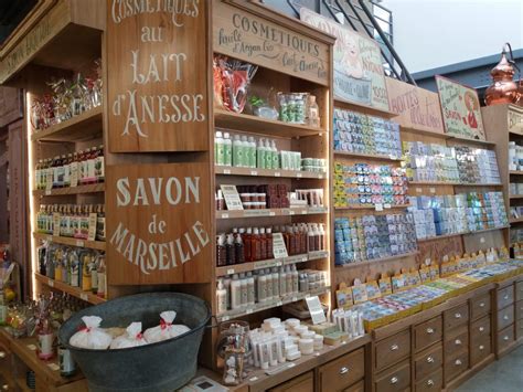 Découverte de la savonnerie de Nyons, en Drôme Provençale - CLETOURISME