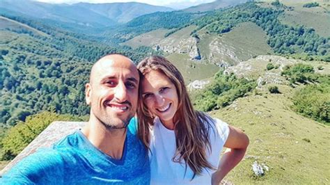 吉诺比利成功背后的女人——希腊名模玛丽娜 欧罗诺 球迷屋