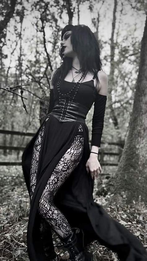 Goth Mommy Aesthetic