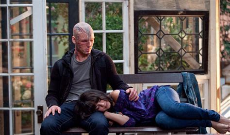 Netrukus Kino Teatruose šiuolaikinė Pasakos „gražuolė Ir Pabaisa“ Interpretacija Delfi Veidai