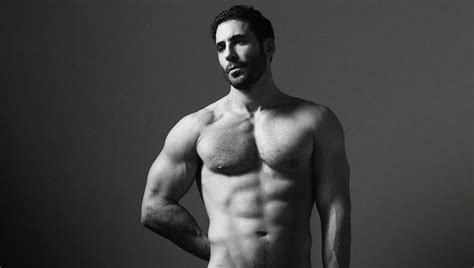 Miguel Ángel Silvestre Desnudo Y Sensibilidad En Esquire