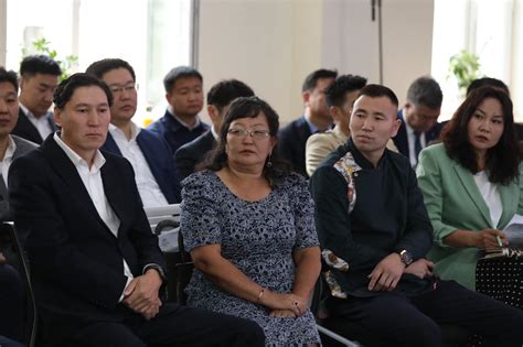 Л Оюун Эрдэнэ Цэцэрлэг сургууль тоглоомын талбай ногоон байгууламжгүй төлөвлөлтгүй орон