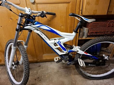 Scott Downhill Bike Top Zustand Sofort Startklar Gebraucht In Pany Für Chf 999 Nur
