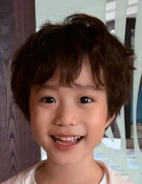 Цуй И Синь Cui Yi Xin 崔奕欣 Азияпоиск Дорамы фильмы и музыка Азии