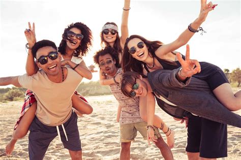 Friendship Fun 5 Fun Things To Do With Friends At The Weekend