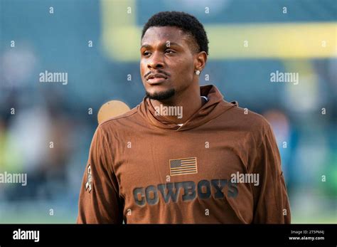 Dallas Cowboys Cornerback Nahshon Wright 25 Looks On Prior To The Nfl
