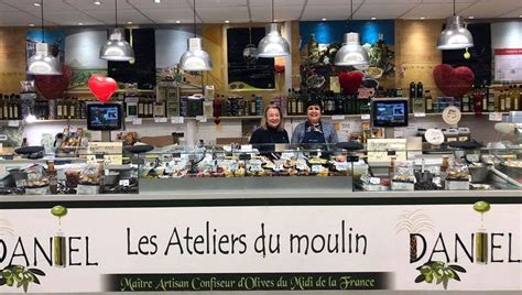 Les Olives Daniel Aux Halles De Nîmes Les Olives Dans Tout Leur état Ici