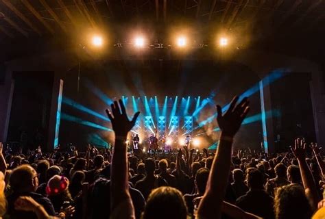 Billy Strings Pulse Lighting