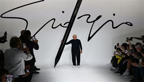 بعد وفاته 10 معلومات عن جورج أرماني Giorgio Armani