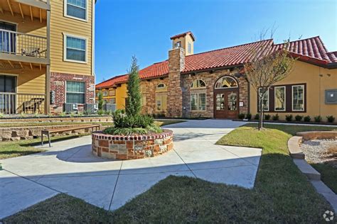 The Green At Waco 2501 S University Parks Dr Waco Tx 76706