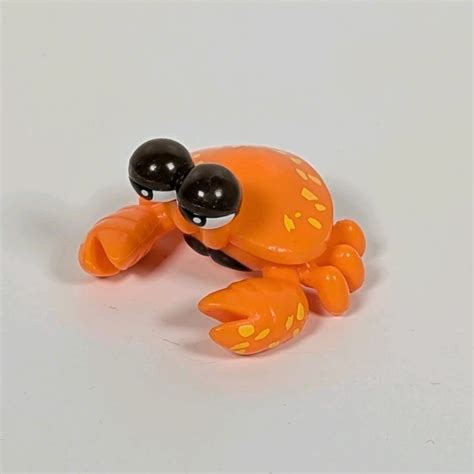 Disney Pixar Finding Dory Bill The Crab Blind Bag Collectable Mini