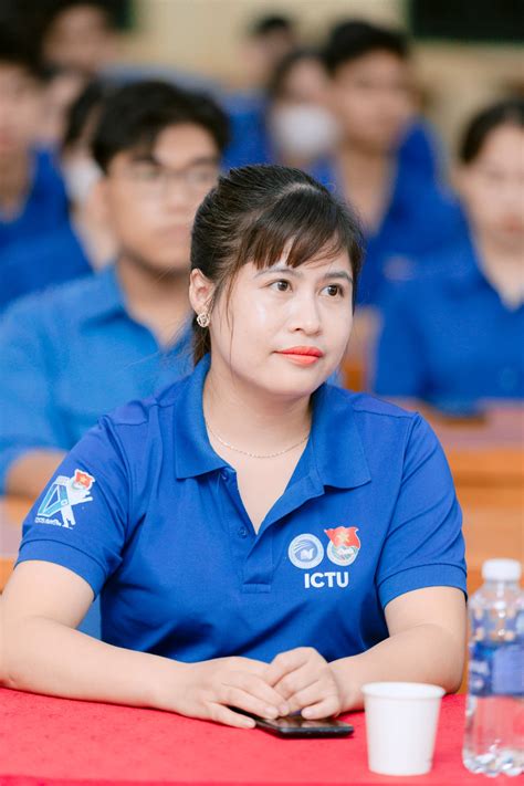 Khoa Công Nghệ Thông Tin Khoa Công Nghệ Thông Tin Ictu