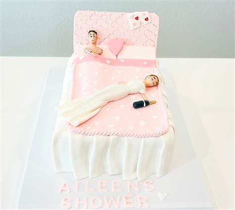 Bachelorette Small Cakes 7 Bachelorette Cake Ideas Bachelorette