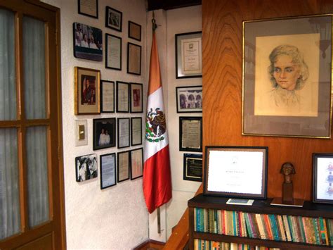 Jorge Cazares Y Su Musa En Decadencia La Wacha