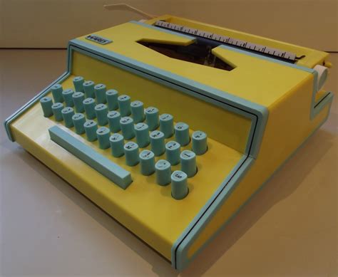 Oz Typewriter Typewriter Life Imitates Art The Sears Toy And The Olivetti Lettera 35