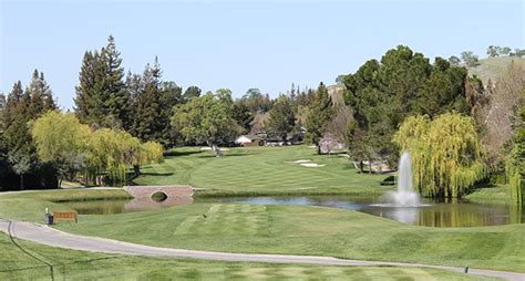 Round Hill Country Club Pacific Coast Golf Guide