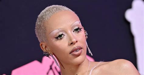 Doja Cat Responds To Backlash Over Controversial Sam Hyde T Shirt