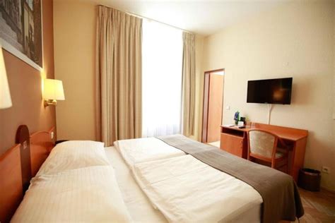 Hotel Merkur Praha Hotel Merkur Se Nachází Nedaleko Centra V