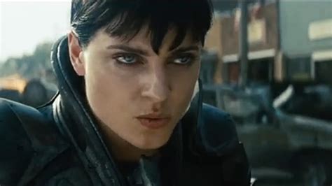Antje Traue Man Of Steel