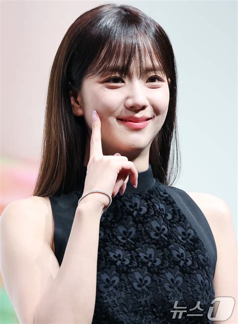 Jisoo Vs Han So Hee A Visual Showdown At Diors Exhibition Of Dream