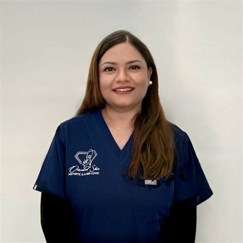 Leukoderma Causes Symptoms And Treatments For White Patches