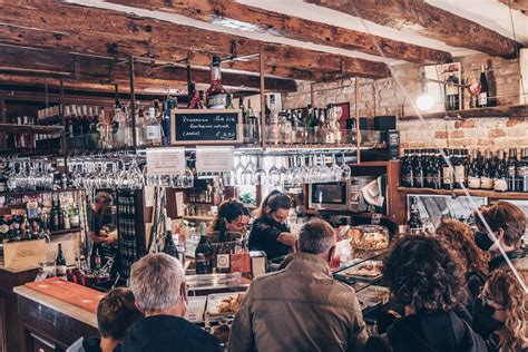 12 Best Cicchetti Bars In Venice