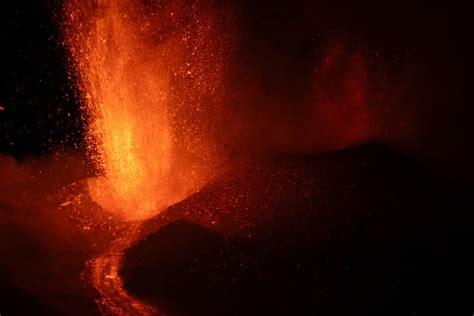 Mount Etna Erupts Watch Live Feed Of June 2 Eruption Newsweek