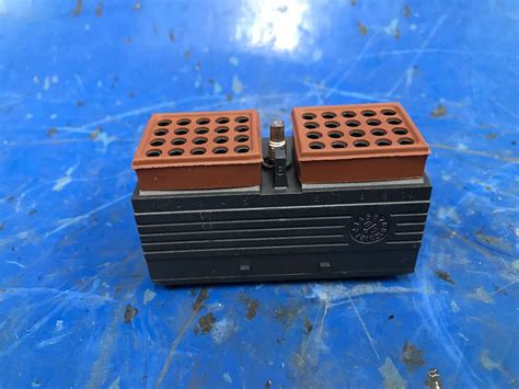 Caterpillar Cat Plug Assembly 40 Pin Drc Socket Connector 8t 9834