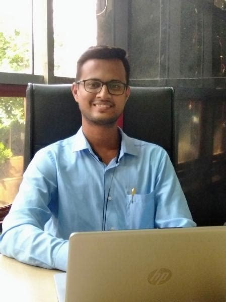 Chinmay Vivek Pathak Ca With Msc Degree In Economics From Tier 1