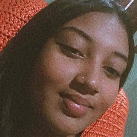 Danni 073 • Threads Say More