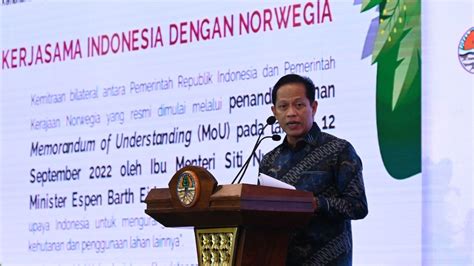 Hanif Faisol Nurofiq Calon Menteri Lingkungan Hidup Akses Layanan