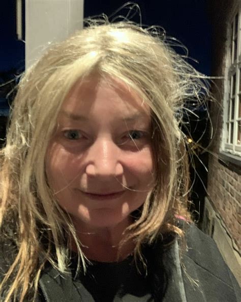 Når Eli Strand Dør Har Venninnen Lovet Henne én Ting