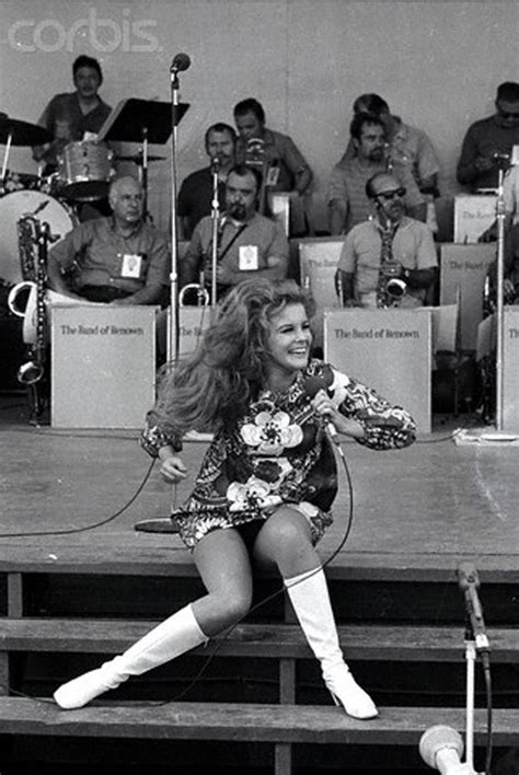 Ann Margaret Entertaining The Troops In Vietnam In 1968 Ann Margret