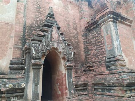 အေဒီ ၁၁၈၃ ခုနှစ်က နရပတိစည်သူမင်းကြီး တည်ထားခဲ့သည့် စူဠာမဏိဘုရားရှိ လ