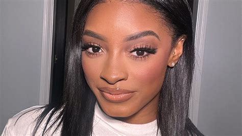 Simone Biles Stands By Her Man In Game Day Glam Glamour