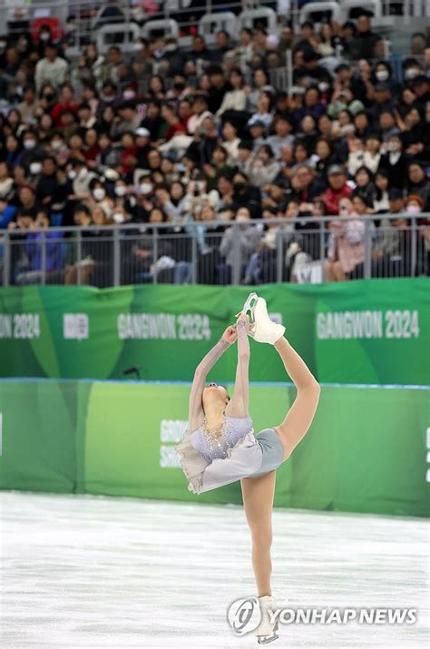 열연하는 신지아 연합뉴스