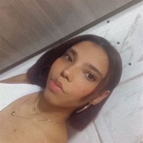 Monique Ariany Ferreira Dixxferreira • Threads Say More