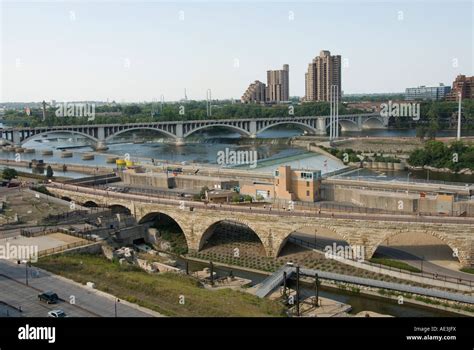 Minnesota Twin Cities Minneapolis Saint Paul Stone Arch Bridge Crosses