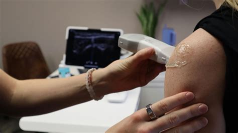 Frozen Shoulder Diagnosed Symptoms Causes And Treatment