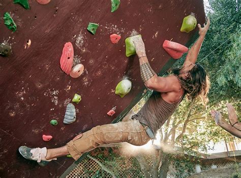 Jason Momoa Loves Rock Climbing So Much That Hes Making Reality Show
