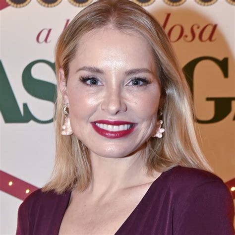 Soraya Arnelas Arrrasa Como Co Presentadora Del Mediafest Night Fever