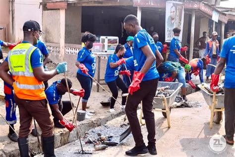 Diana Hamilton Zoomlion Team Up For Cleanup Exercise
