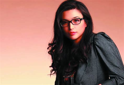 Zia Quizon Bio Awards Movies Height Nationality Age Net Worth