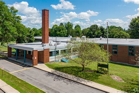 Moses Dewitt Elementary School In De Witt Ny