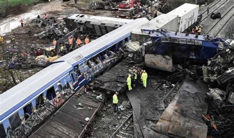 Türkiyede Tutuklu Olan Yunan Baba Tren Faciasında ölen Oğlunun Cenazesine Katılacak Son