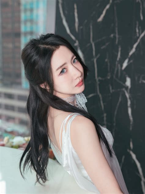 Hana菊梓喬 蝴蝶效應x欲言又止 第一次live🖤🤭 菊梓乔× 王浩信 你听蝴蝶在唱歌心跳在今夜蝴蝶效应 欲言又止 Makeup Lilanmakeup Dress