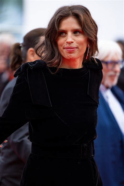 Photo Maïwenn Le Besco Montée Des Marches Du Film Jeanne Du Barry